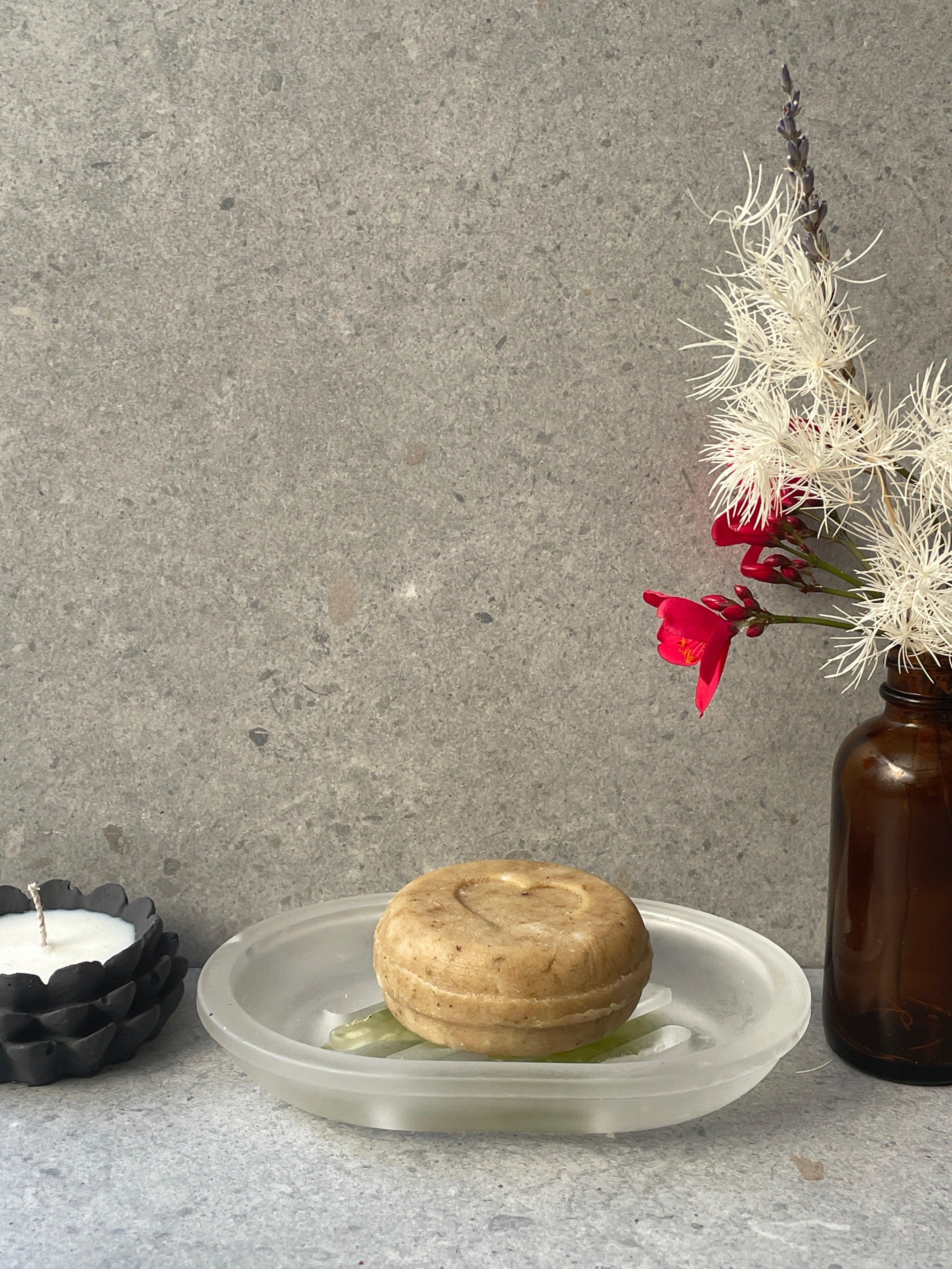 שמפו לכל סוגי השיער – Delicate Soaps & candles